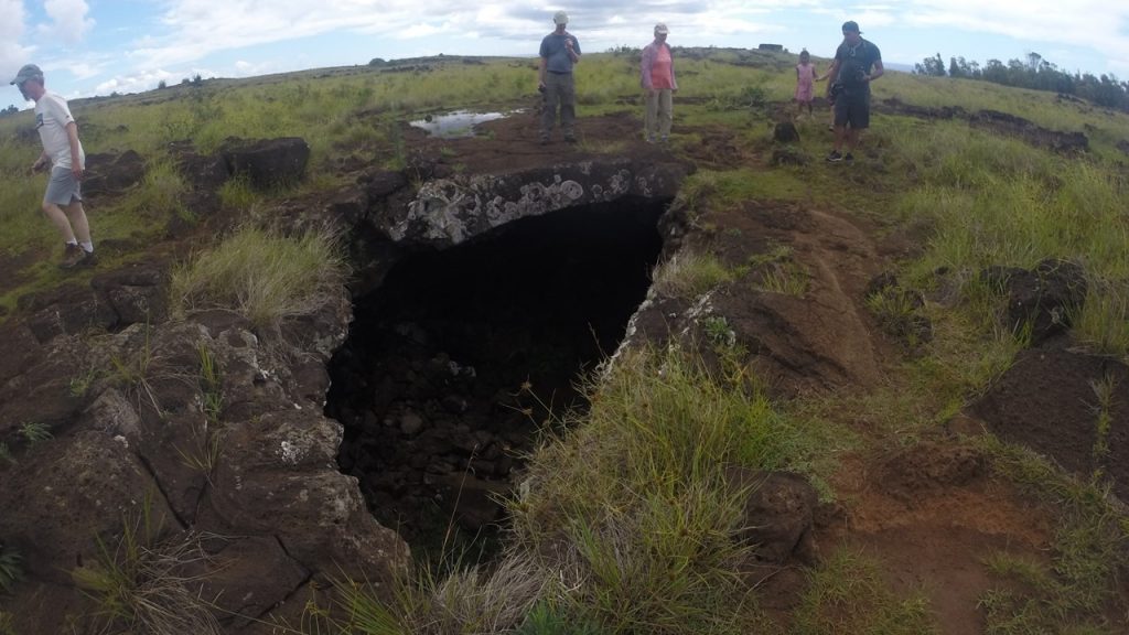 13 The Ana Te Pahu Lava Tube – Detomos Abroad