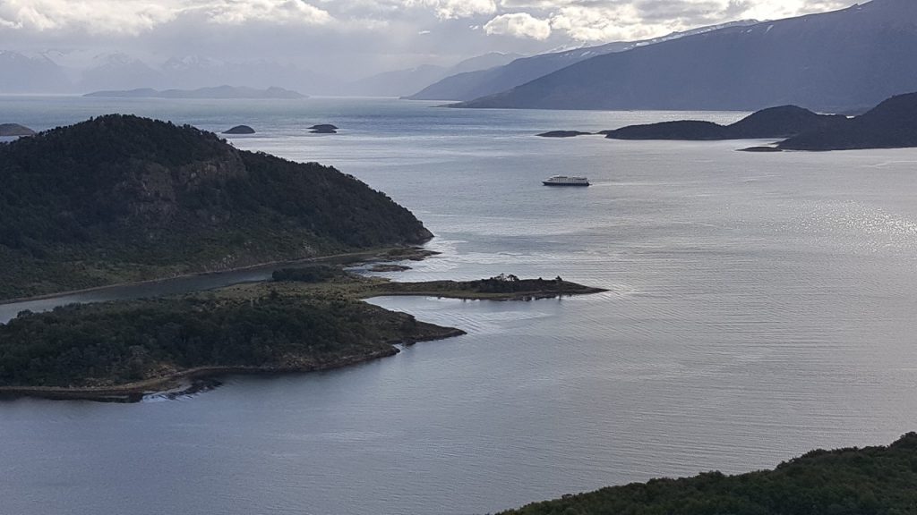 THE WILDERNESS BEYOND – TIERRA DEL FUEGO & THE CHILEAN FJORDS – Detomos ...