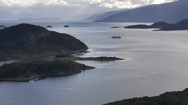 THE WILDERNESS BEYOND – TIERRA DEL FUEGO & THE CHILEAN FJORDS – Detomos ...